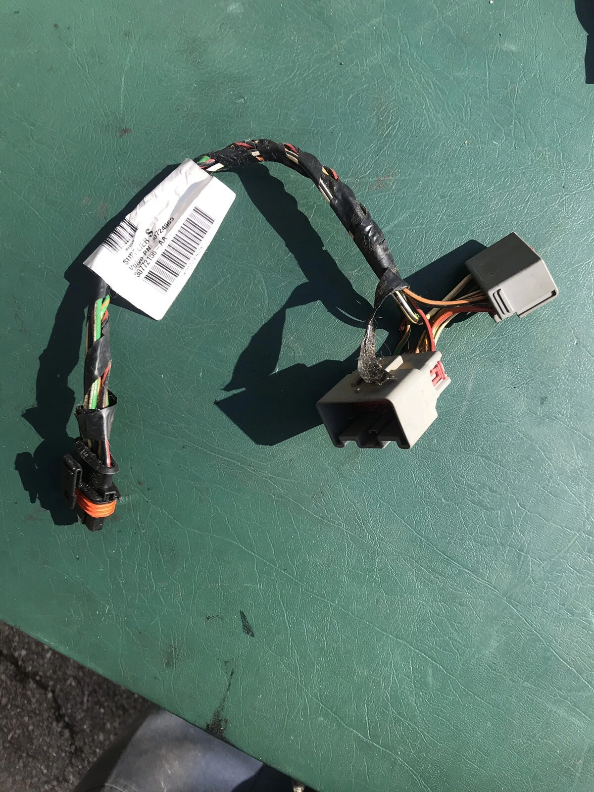 Buy VOLVO 30724963 — OEM Part, Prices from 19.95 USD | 7zap