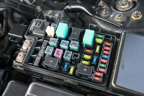 Mastering Car Fuse Diagnostics: Identifying and Fixing Blown Fuses ...