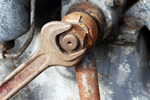 Mastering Rusted Bolt Removal: Expert Techniques from 30 Years in the ...